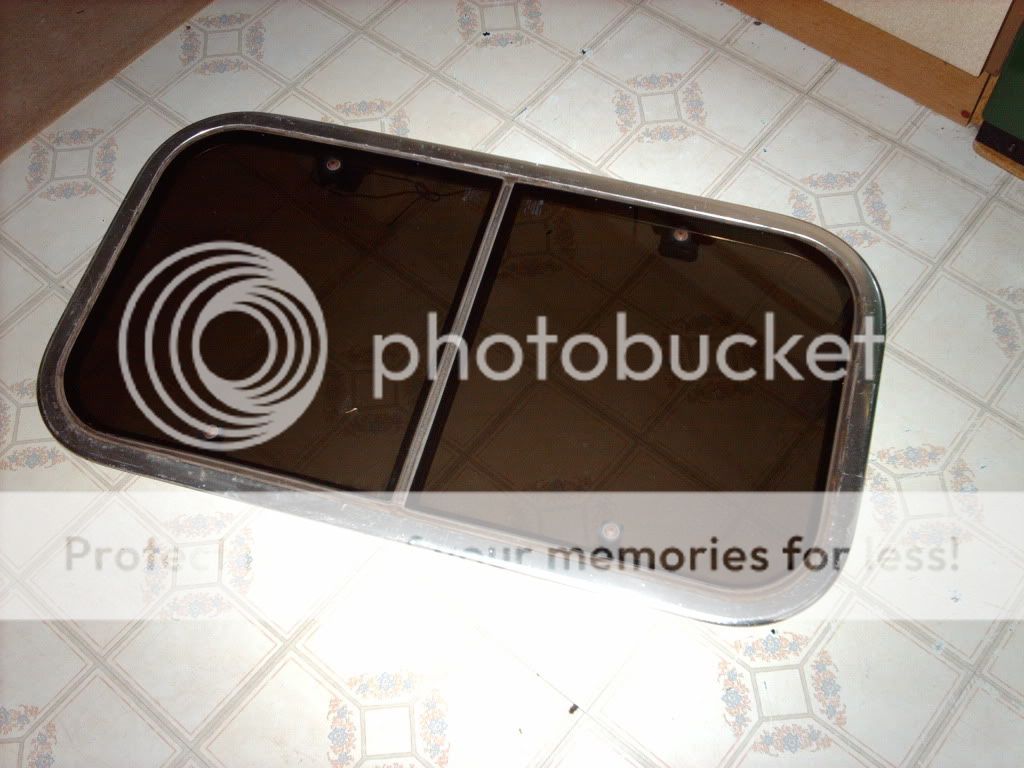 Ford Transit Forum • View topic - Twin 50/50 Opening Tinted Glass Sunroof.